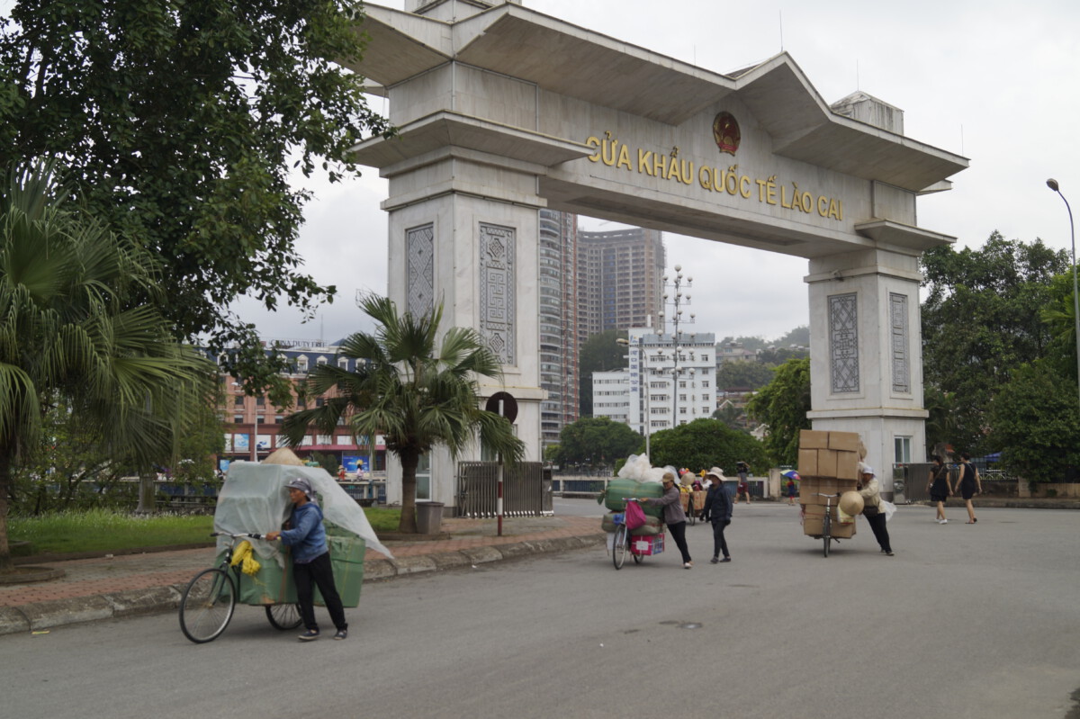 Crossing the land border between China and Vietnam: Basic guide | Sin ...